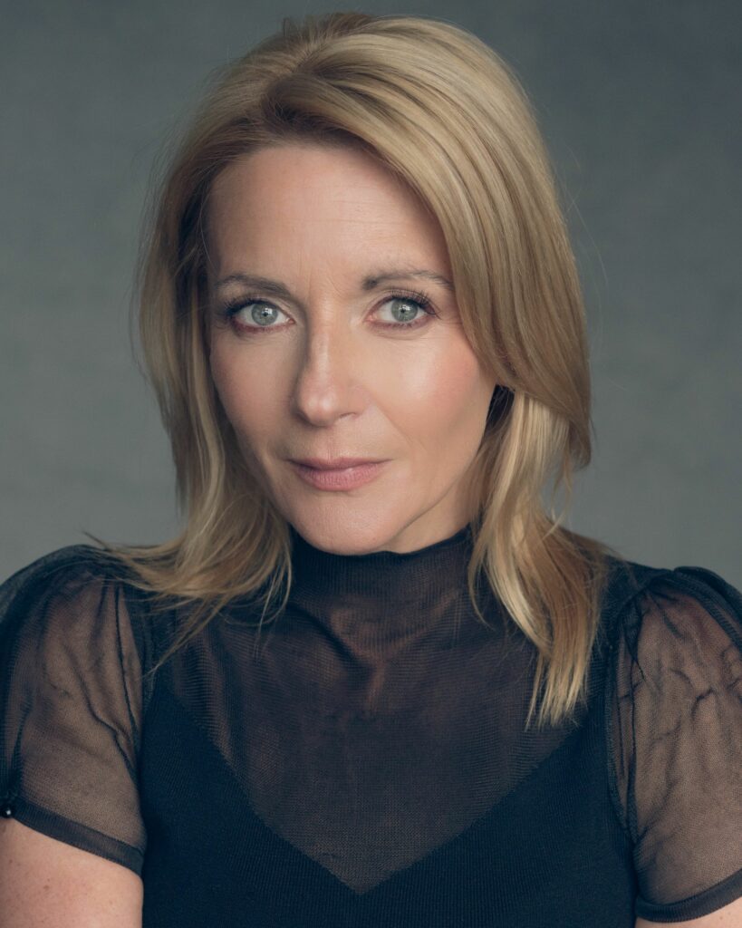 Lisa Dillon – The Artists Partnership